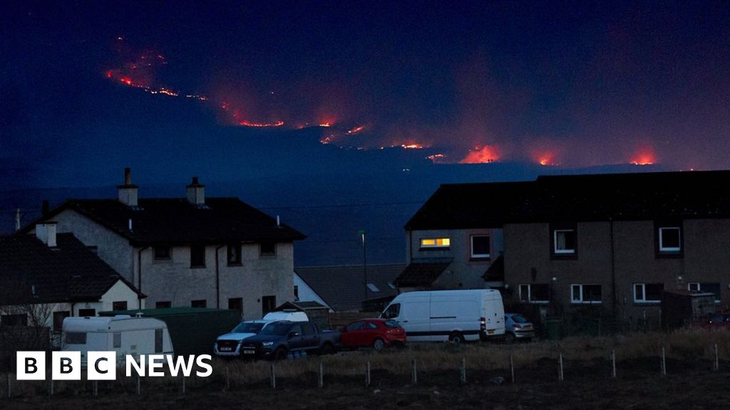 Sutherland residents return home after wildfire - BBC News
