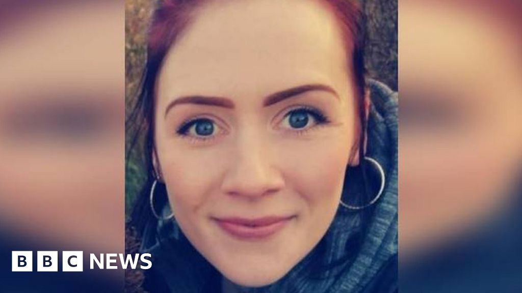 Cardigan: Family heartbroken after woman, 27, dies in crash - BBC News