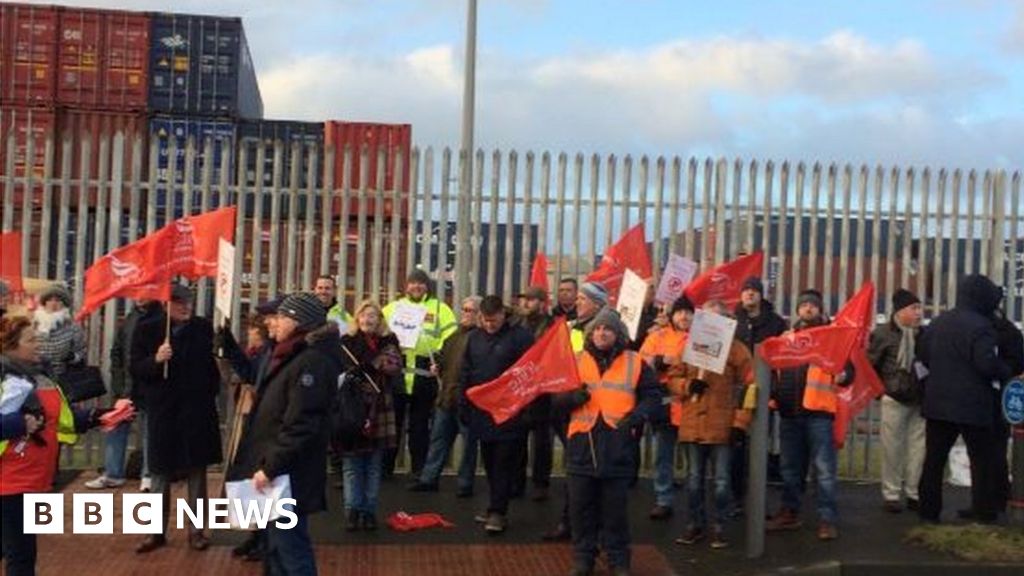 Port of Liverpool: Protest over lack of toilet and catering facilities ...