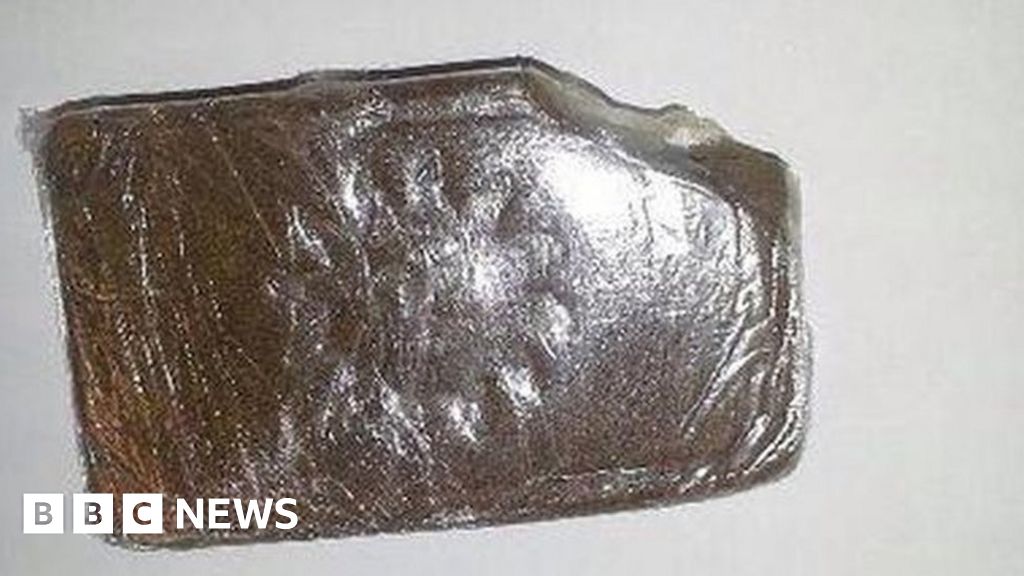 Norway: Police use Facebook to find hashish owner - BBC News