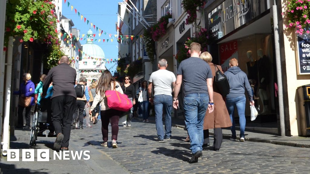 Guernsey population cap policy should end, it is claimed - BBC News