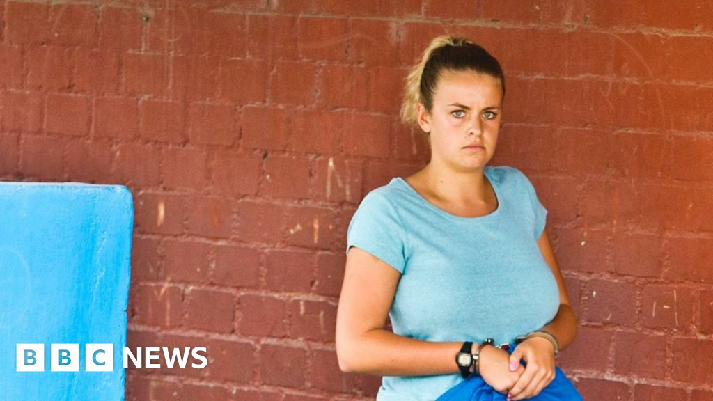 British cocaine smuggler to be released from Peruvian jail - BBC News