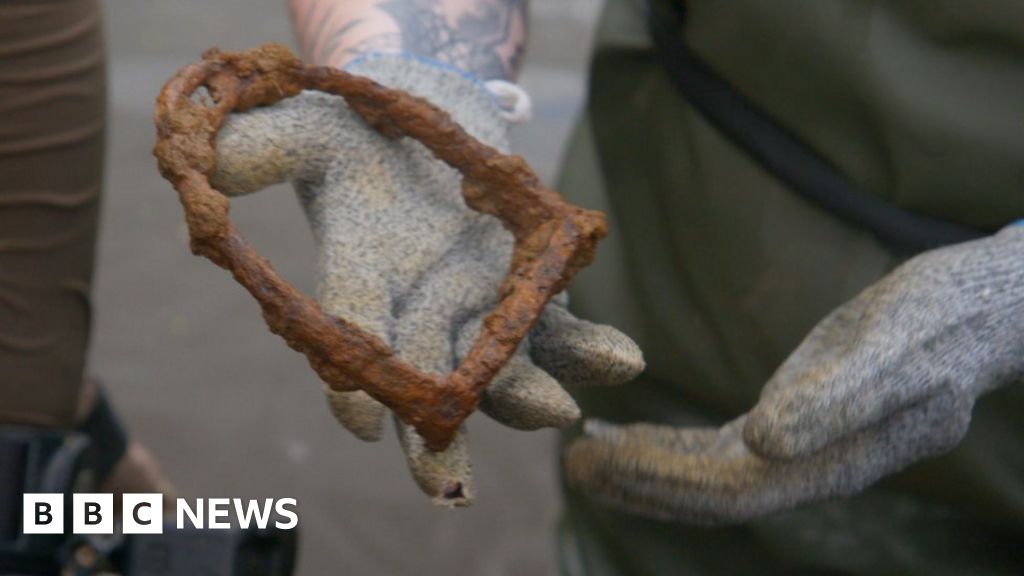 'Significant' English Civil War stirrup found at Colchester