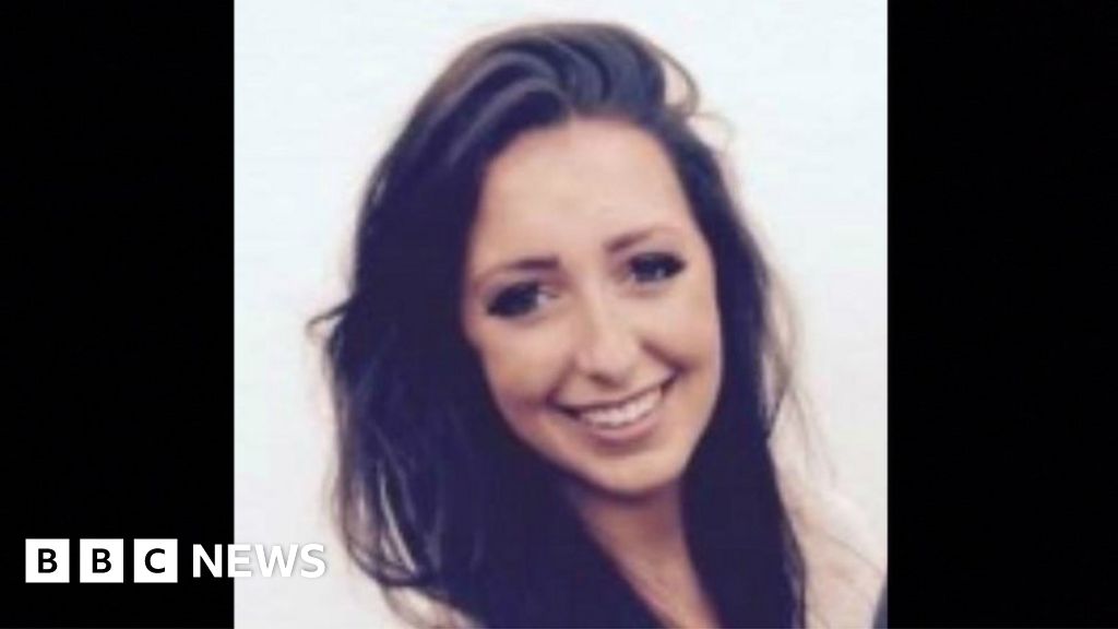 Police name Rebecca Ross as A760 crash victim - BBC News