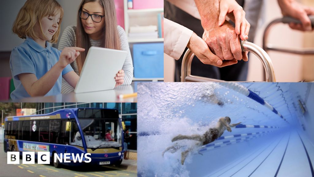 Welsh councils facing real-terms cuts to funding - BBC News