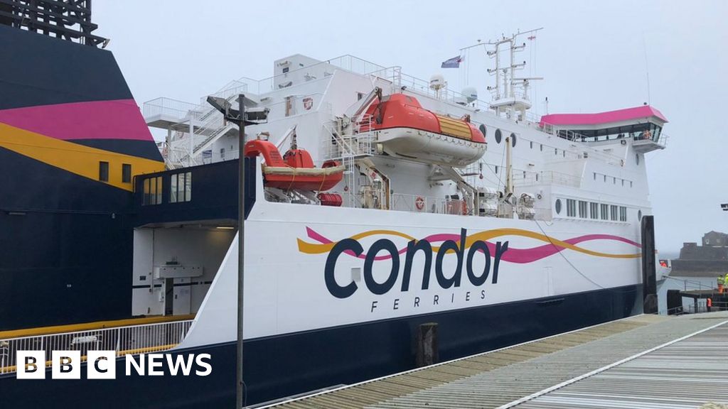 Guernsey's oldest RoRo ferry ramp to be inspected - BBC News
