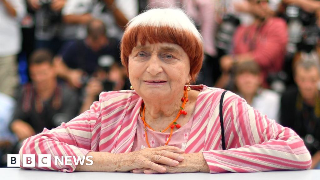 Meet the first female director to get an honorary Oscar - BBC News