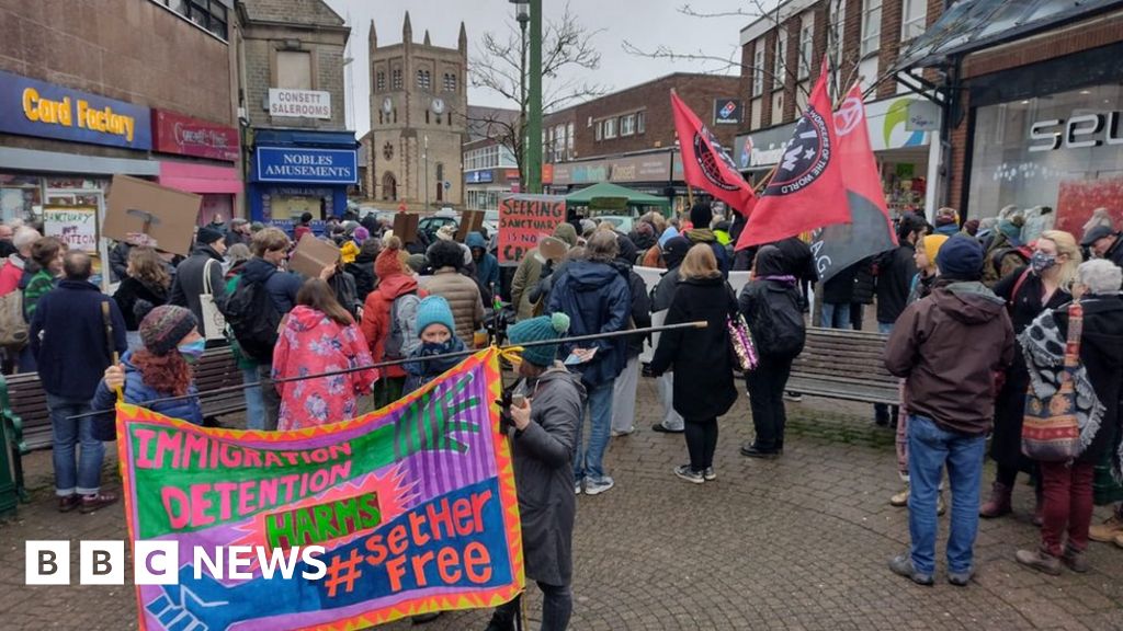 Consett protest over Hassockfield women's detention centre - BBC News