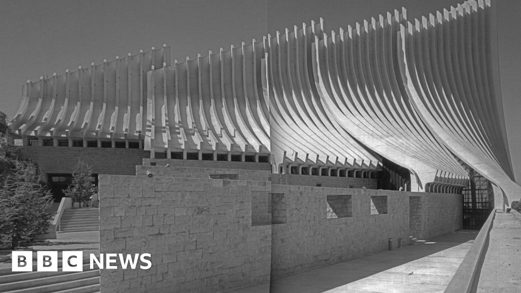 Beirut: How war and conflict affect design - BBC News