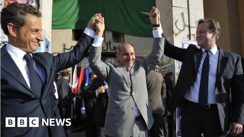 David Cameron defends Libya decisions - BBC News