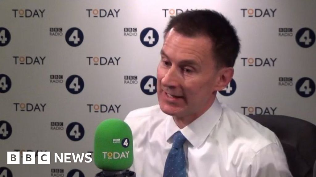 Jeremy Hunt says doctors must be allowed to discuss mistakes - BBC News
