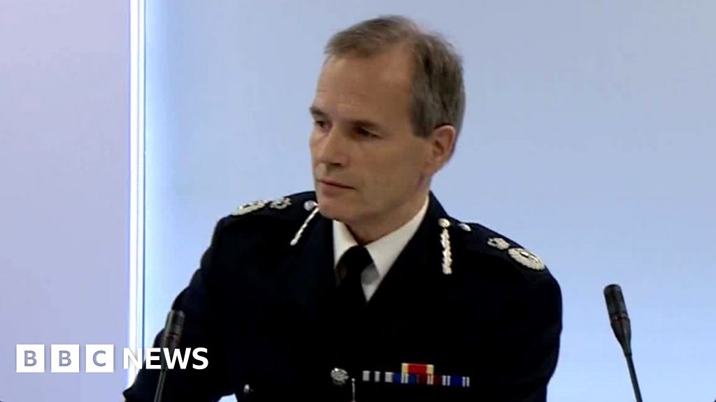 Chief Constable Sir Stephen House spends last day in job - BBC News