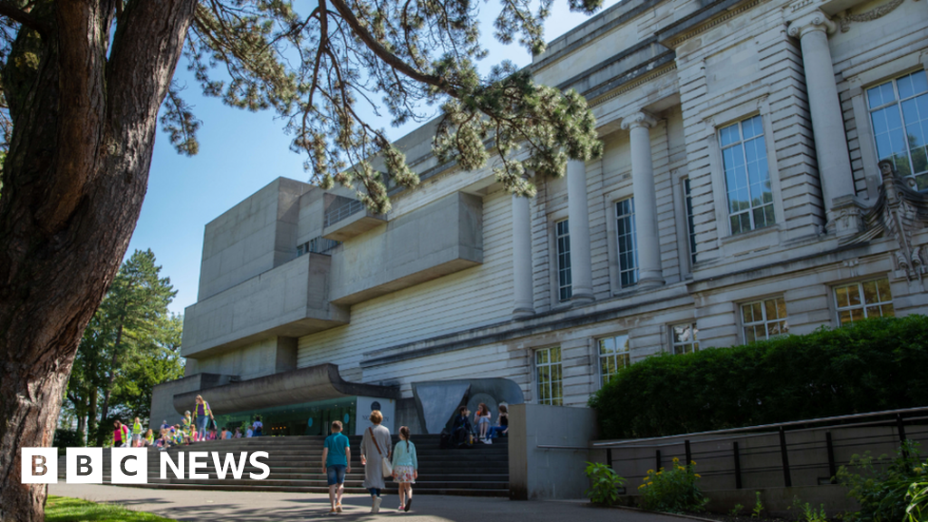 Ulster Museum celebrates 50th anniversary of building - BBC News