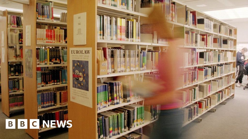 Book publisher Gomer Press to 'wind down' publishing arm - BBC News