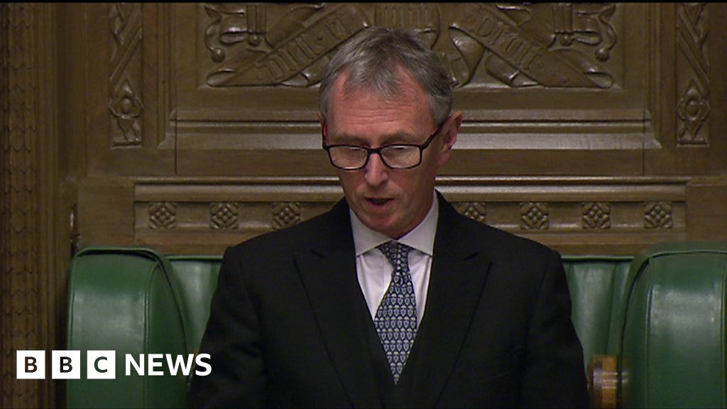 Brexit bill receives Royal Assent - BBC News