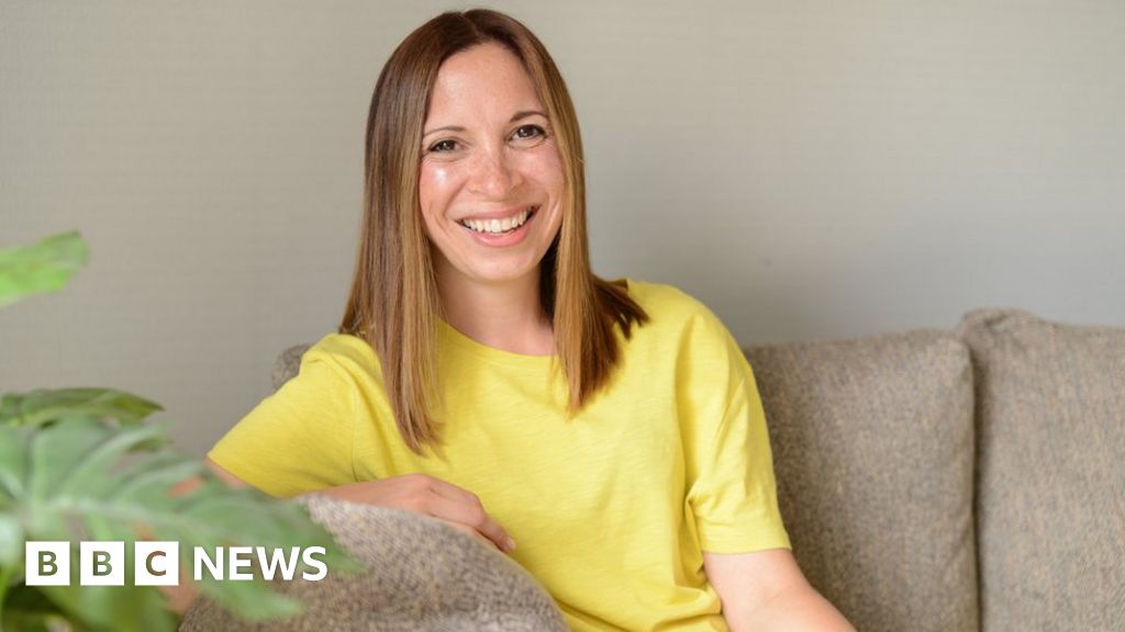 Northampton inventor's Microsoft trademark dispute 'resolved' - BBC News