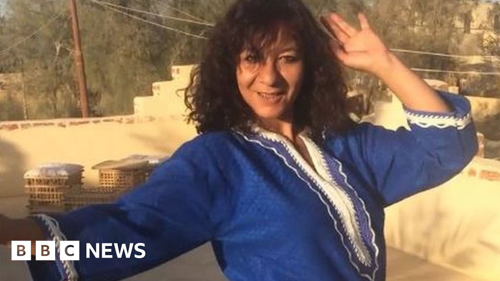 Egyptian professor investigated over bellydance video - BBC News