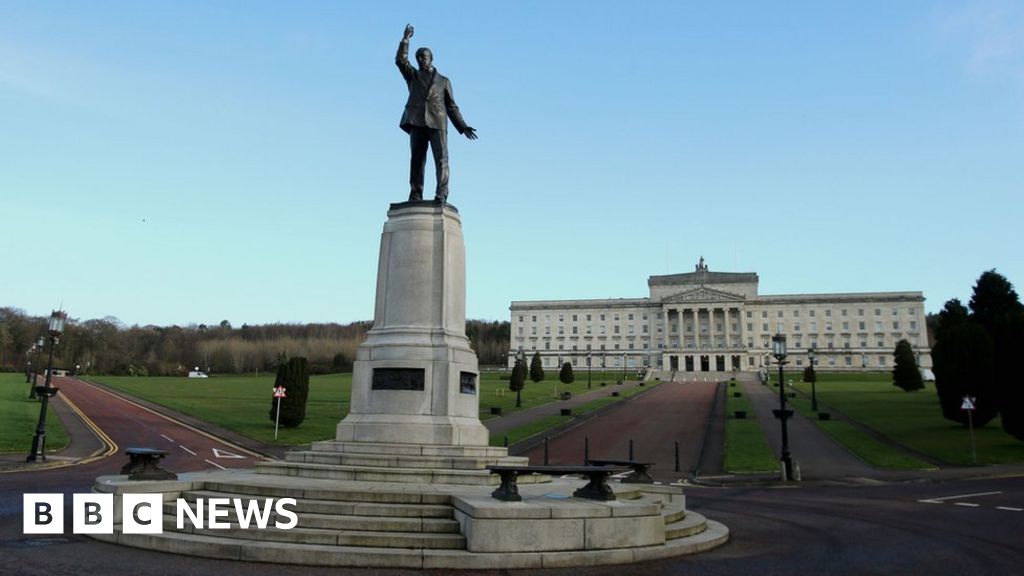 NI 100: Why did Carson give up chance to be NI's first PM? - BBC News