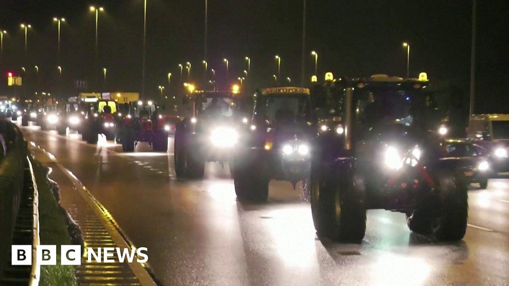 Pollution: Netherlands tractor protest over emissions snarls up roads ...