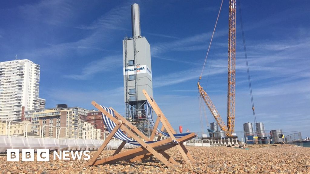 Brighton i360: 'Tallest tower' is uncovered on seafront - BBC News