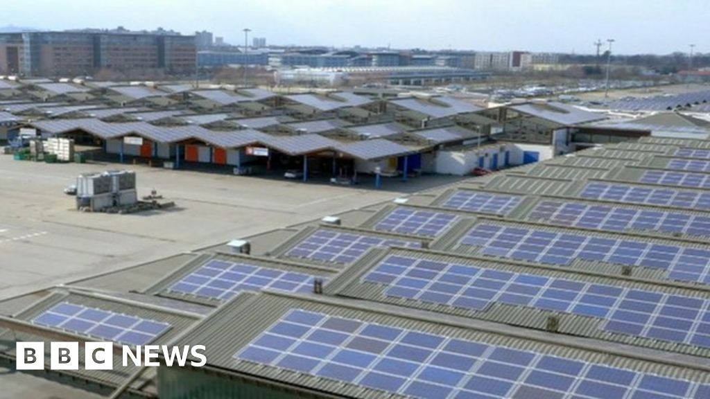 The challenges for Italy's booming solar energy market - BBC News