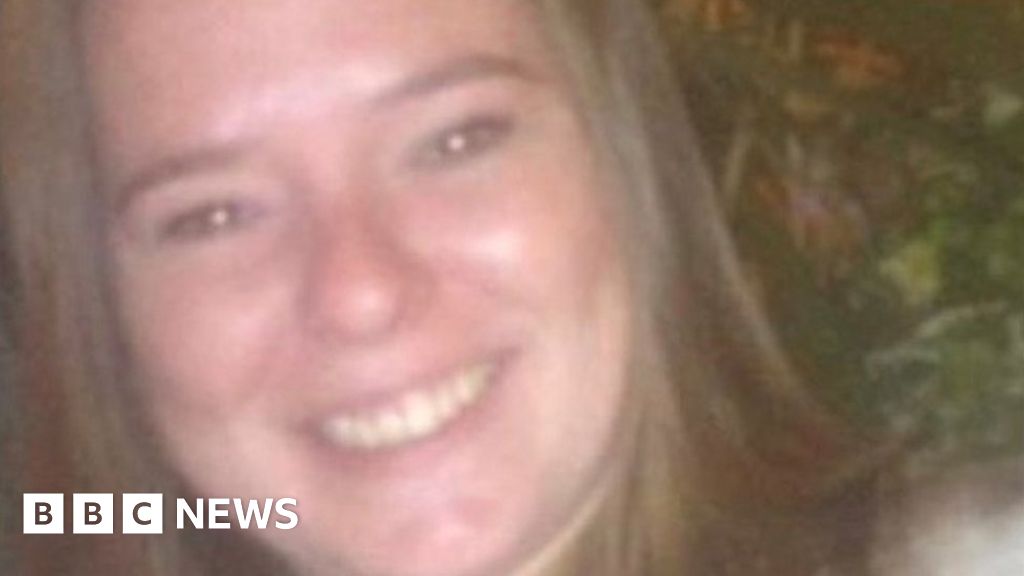 Sutton death crash: Manslaughter charge after woman hit by van - BBC News