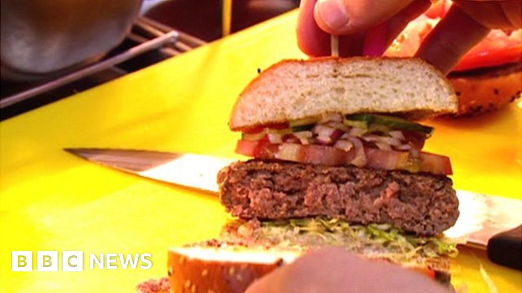 Burger meat: Do you prefer to eat it rare? - BBC News