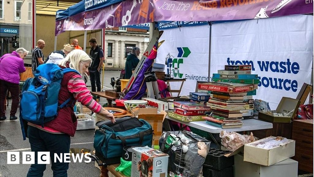Wiltshire pop-up shop for used items saves tonnes of waste