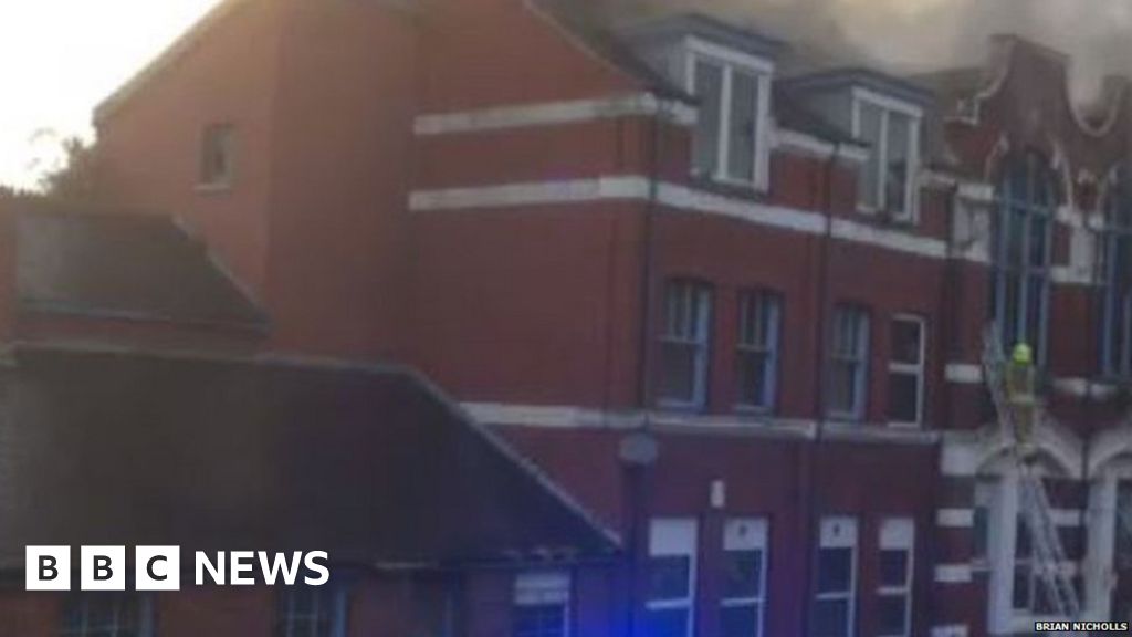 Homes evacuated as major fire engulfs derelict Barry building - BBC News