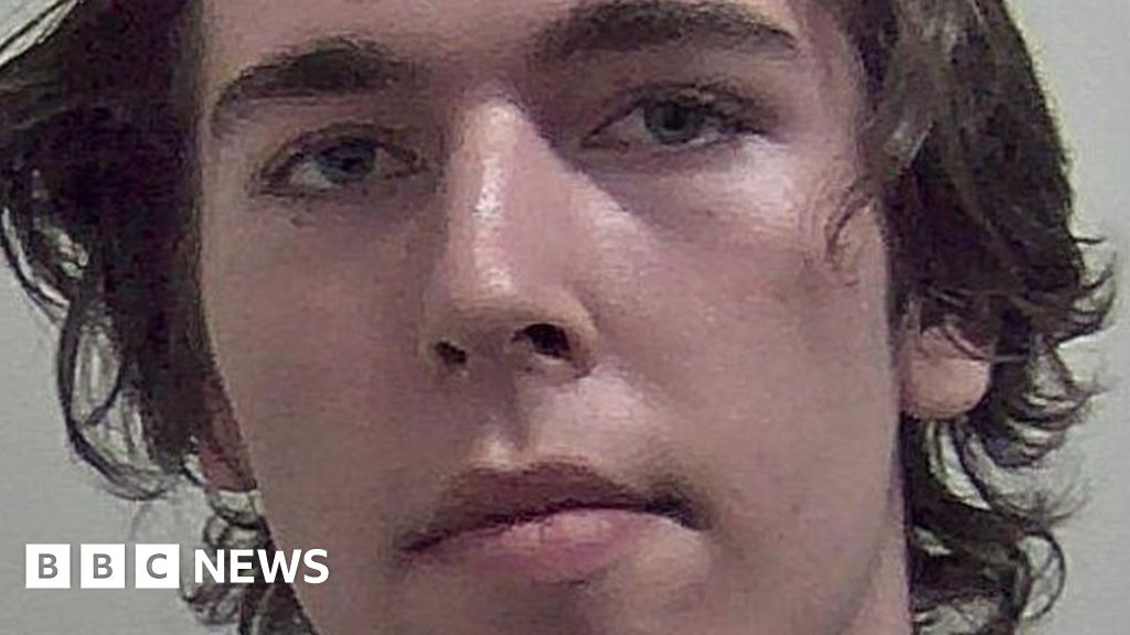 Teen killed man in Tonbridge stabbing and then called mum