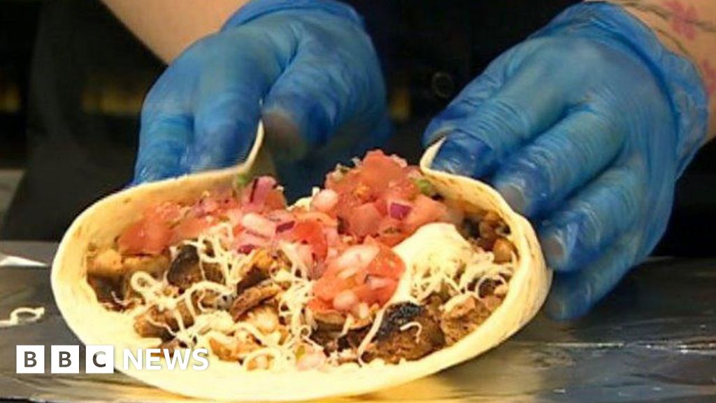 GDP: 'Booming' Cardiff filling up with new restaurants - BBC News