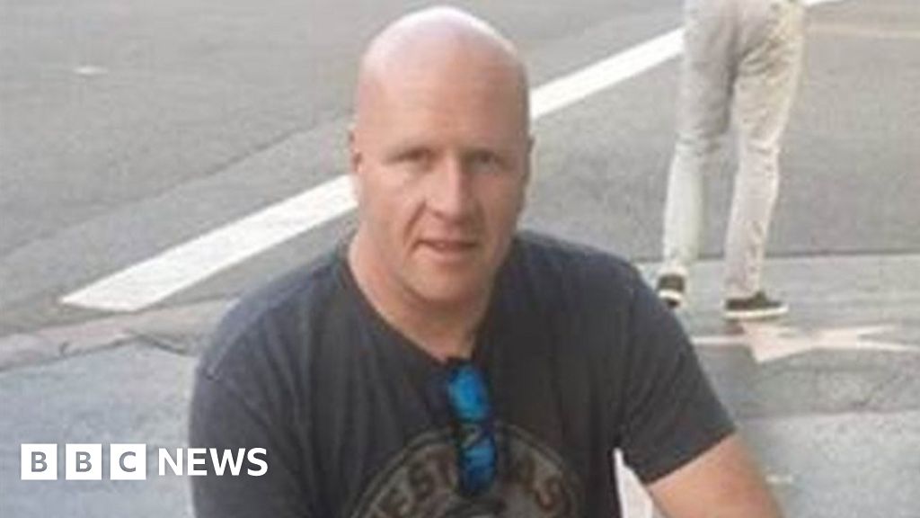 Tribute to recovery vehicle driver in fatal A548 crash - BBC News