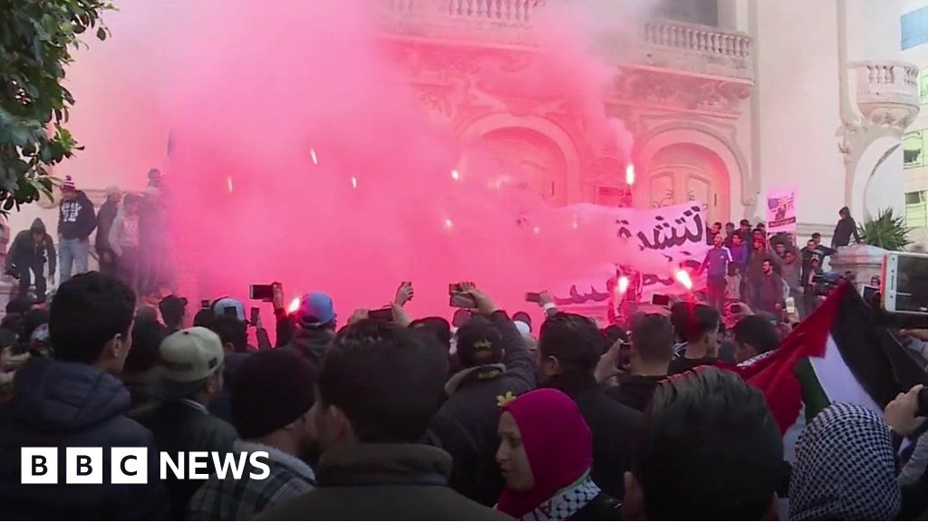 Tunisia protests continue on the seventh Arab Spring anniversary