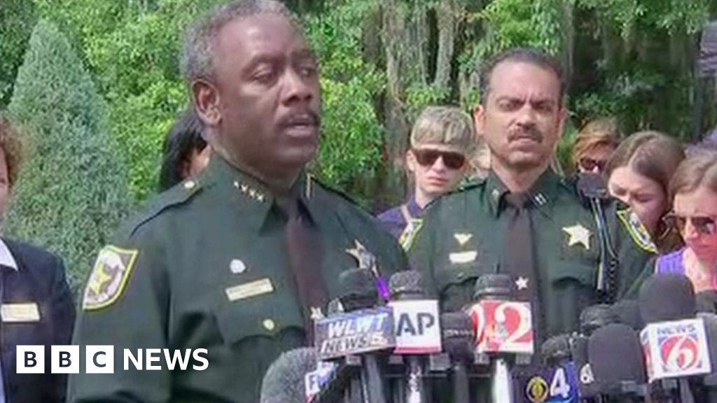 Body of two-year-old snatched by alligator 'found intact' - BBC News