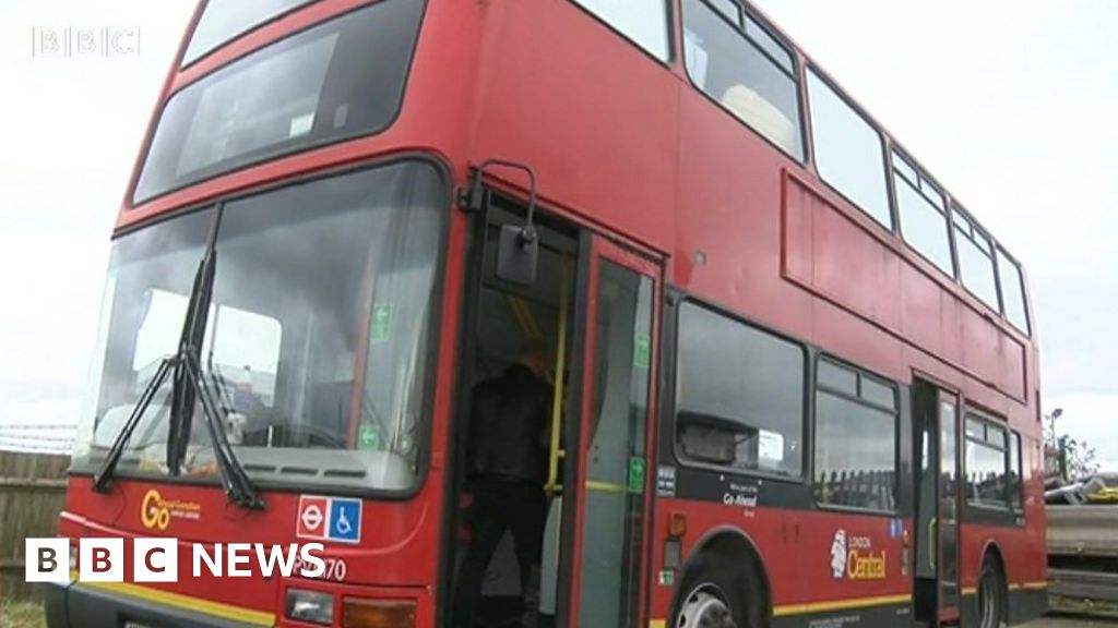 Reading homeless bus hoped to be operational by new year - BBC News