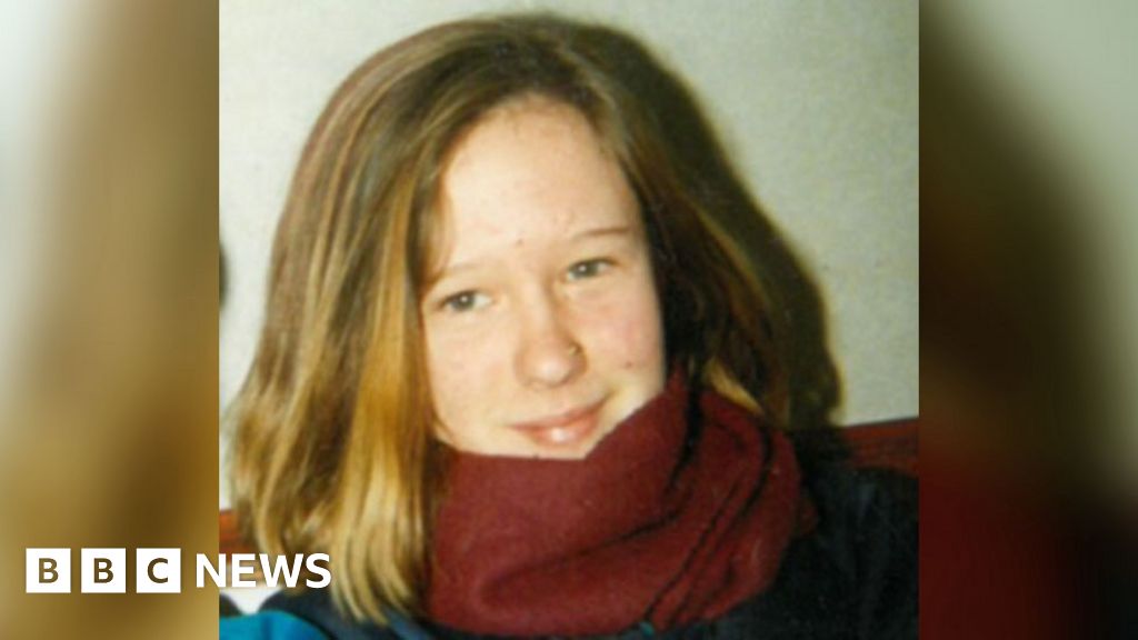Jaime Cheesman: Appeal to find woman missing since 1993 - BBC News