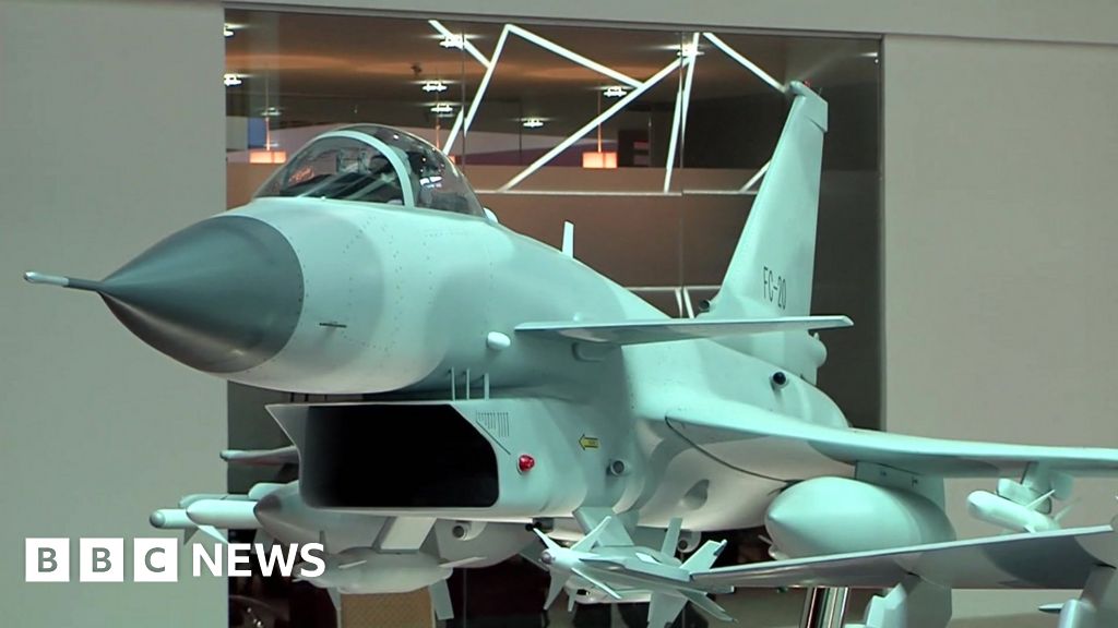 Singapore Airshow: Smart soldiers and missiles on display - BBC News