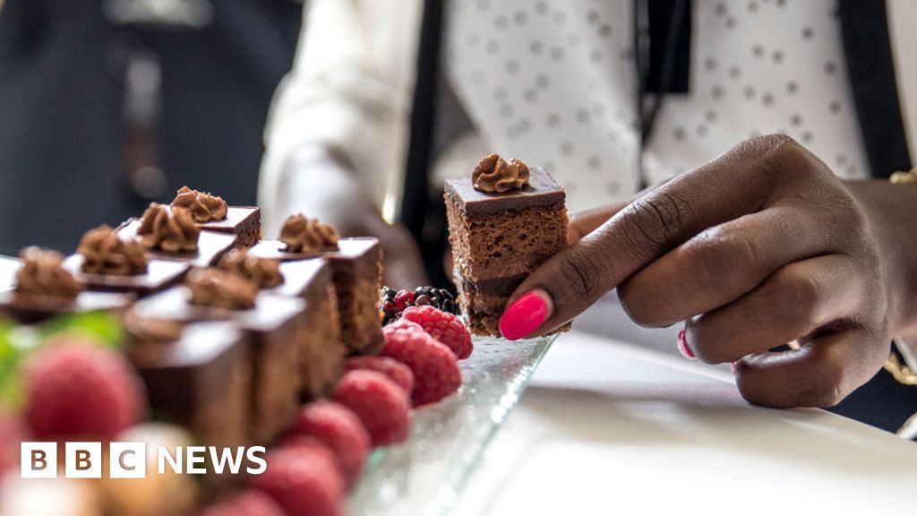 Ultra-processed foods 'linked to cancer' - BBC News