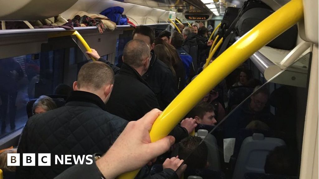 Rugby fans heading to Murrayfield face severe rail disruption - BBC News