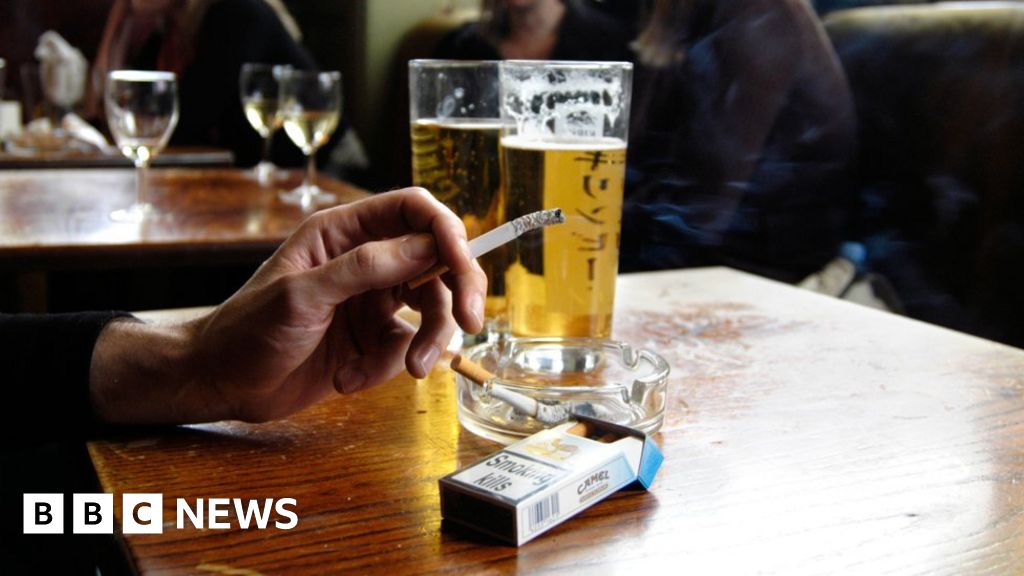 Budget 2017: Hammond on drink, tobacco and travel taxes