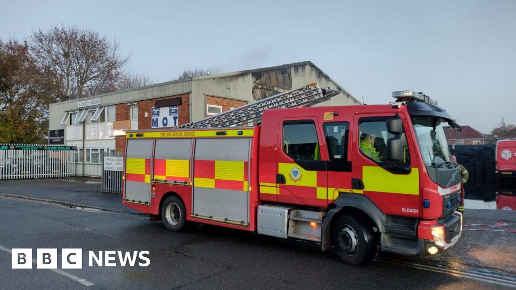 Slough MOT tyre centre engulfed by fire - BBC News