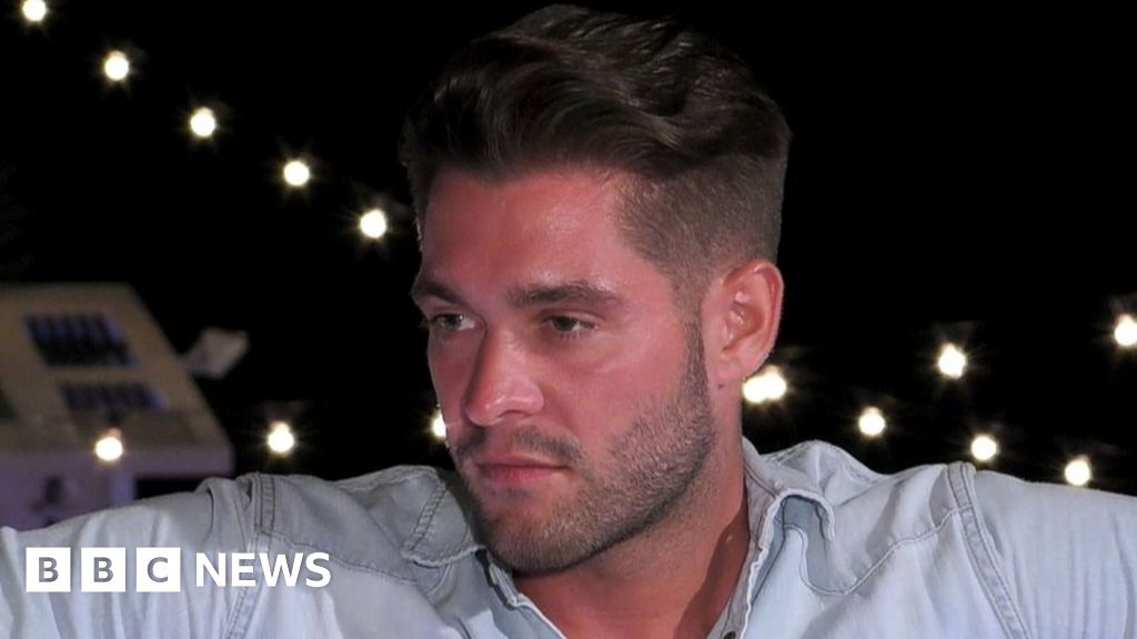 Love Island's Jonny Mitchell labelled 'possessive' by domestic abuse ...