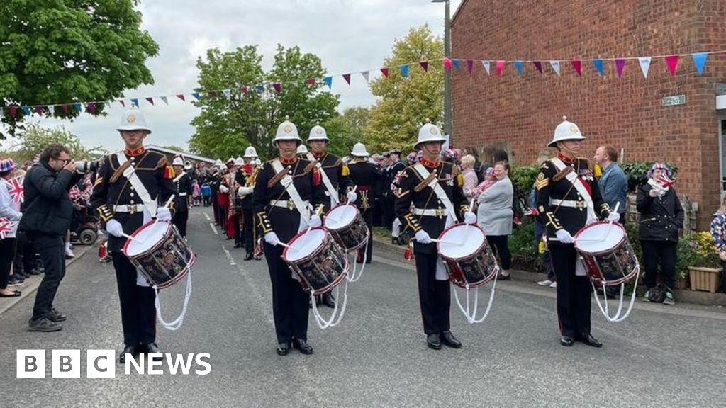 Royal Band in Redditch for surprise Jubilee performance