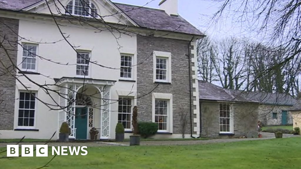 Genesis studio manor house in Capel Iwan up for £1.1m - BBC News