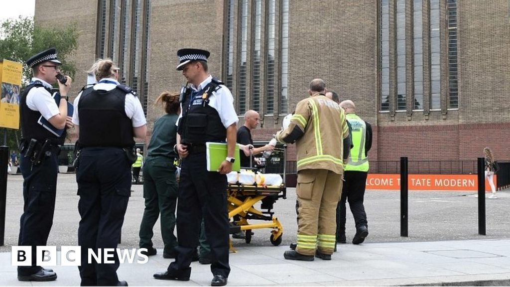 Tate Modern: Boy 'thrown' off building was French tourist