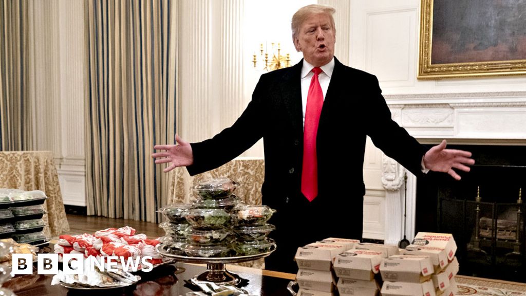 Trump orders '300 burgers' to White House amid shutdown
