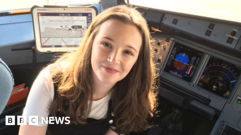 Devon dad writes novels to inspire young pilot daughter - BBC News