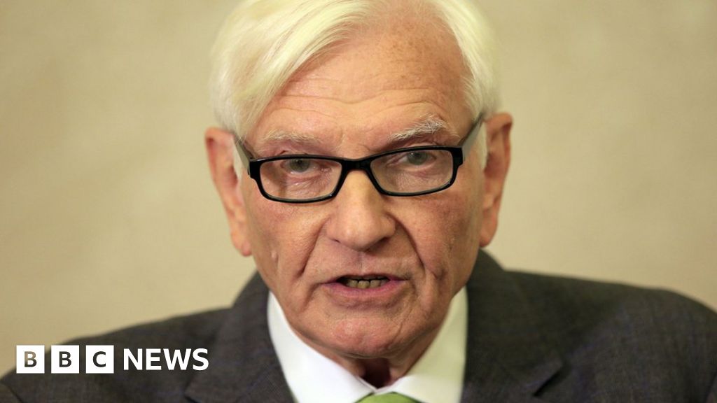 Ex-MP Harvey Proctor seeks assurances over sex abuse inquiry - BBC News