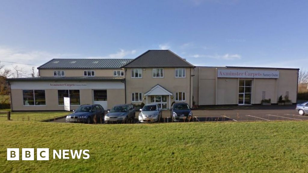 Royal carpet maker Axminster to appoint administrators - BBC News