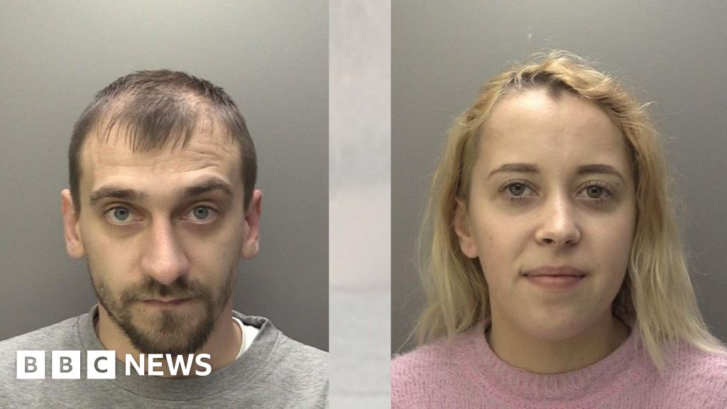 Pair sentenced for after sex 'prisoner' fled to Hull station - BBC News